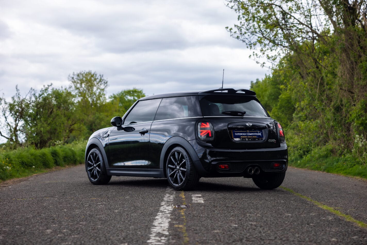 Mini Cooper S + InstaWins - Cotswold Competitions